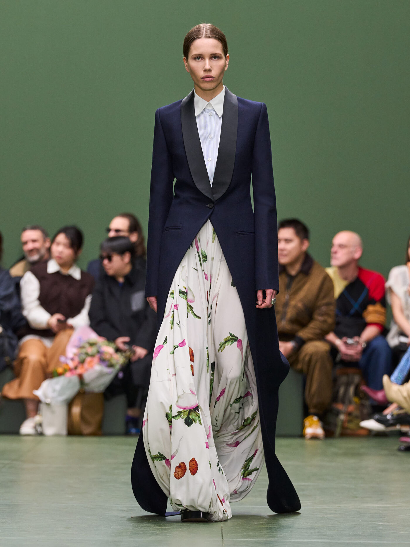 LOEWE Women's 2024 Fall / Winter Runway Collection